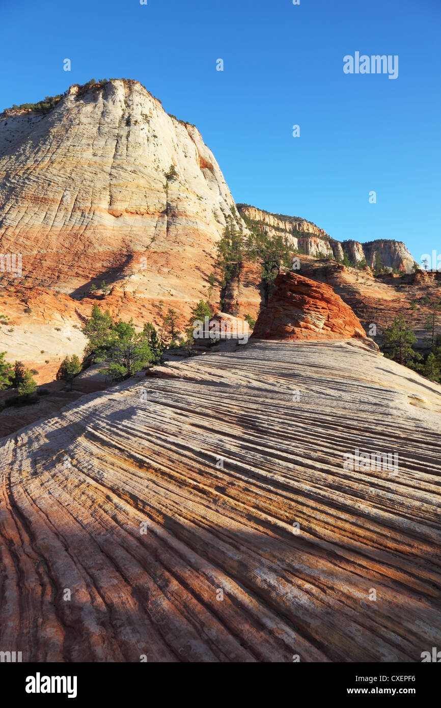 Striped cliffs hi-res stock photography and images - Alamy