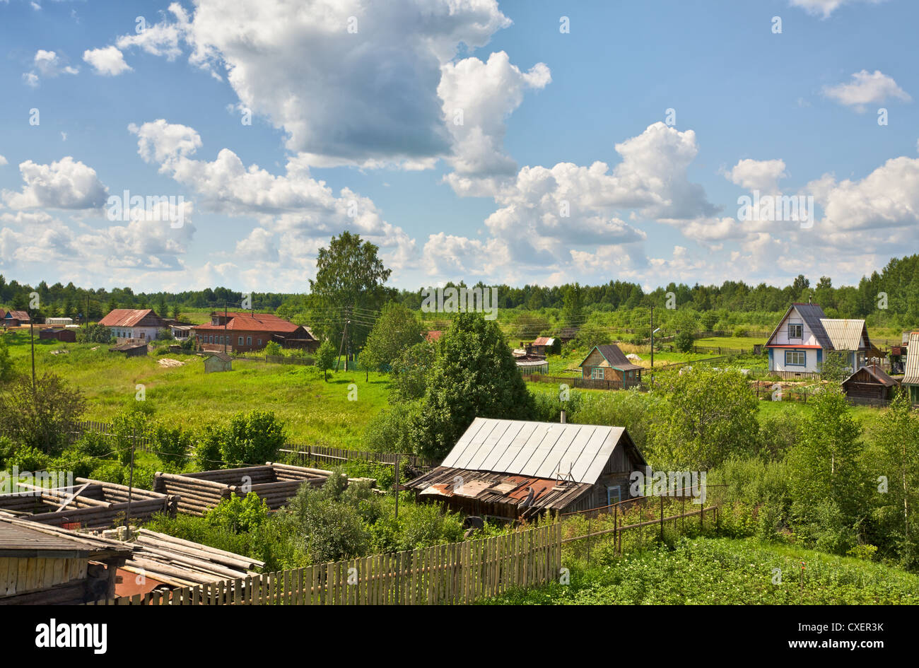 Russian village hi-res stock photography and images - Alamy