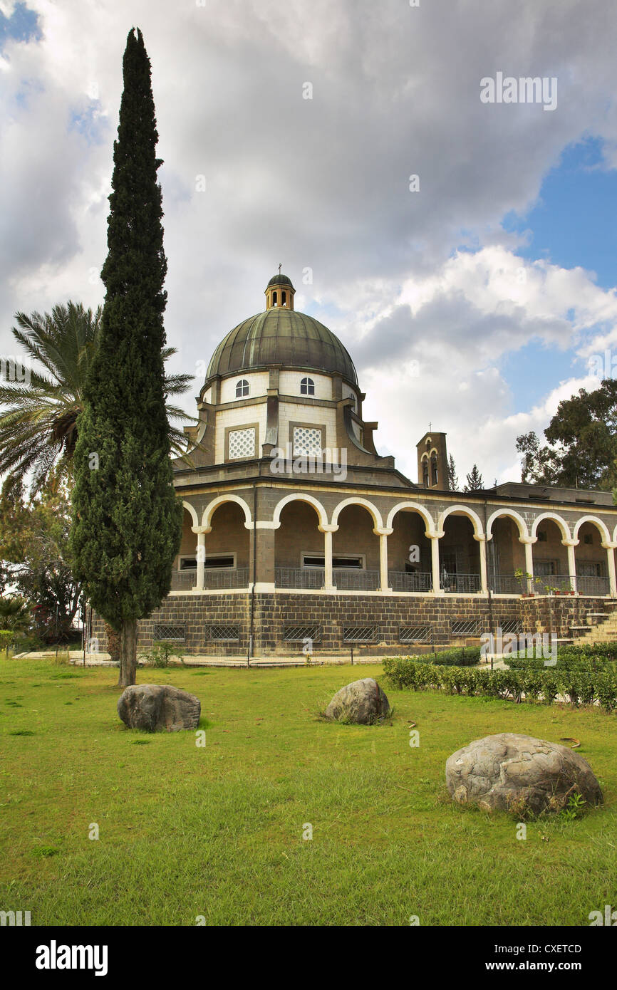 Colonnade flowers hi-res stock photography and images - Alamy