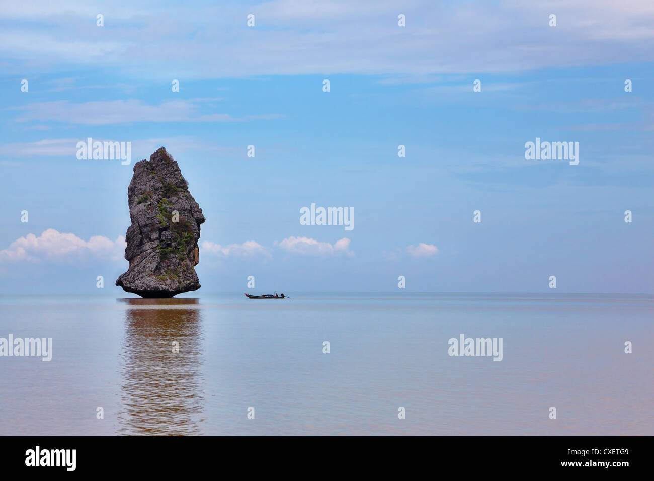 Famous island-rock Sail Rock Stock Photo - Alamy