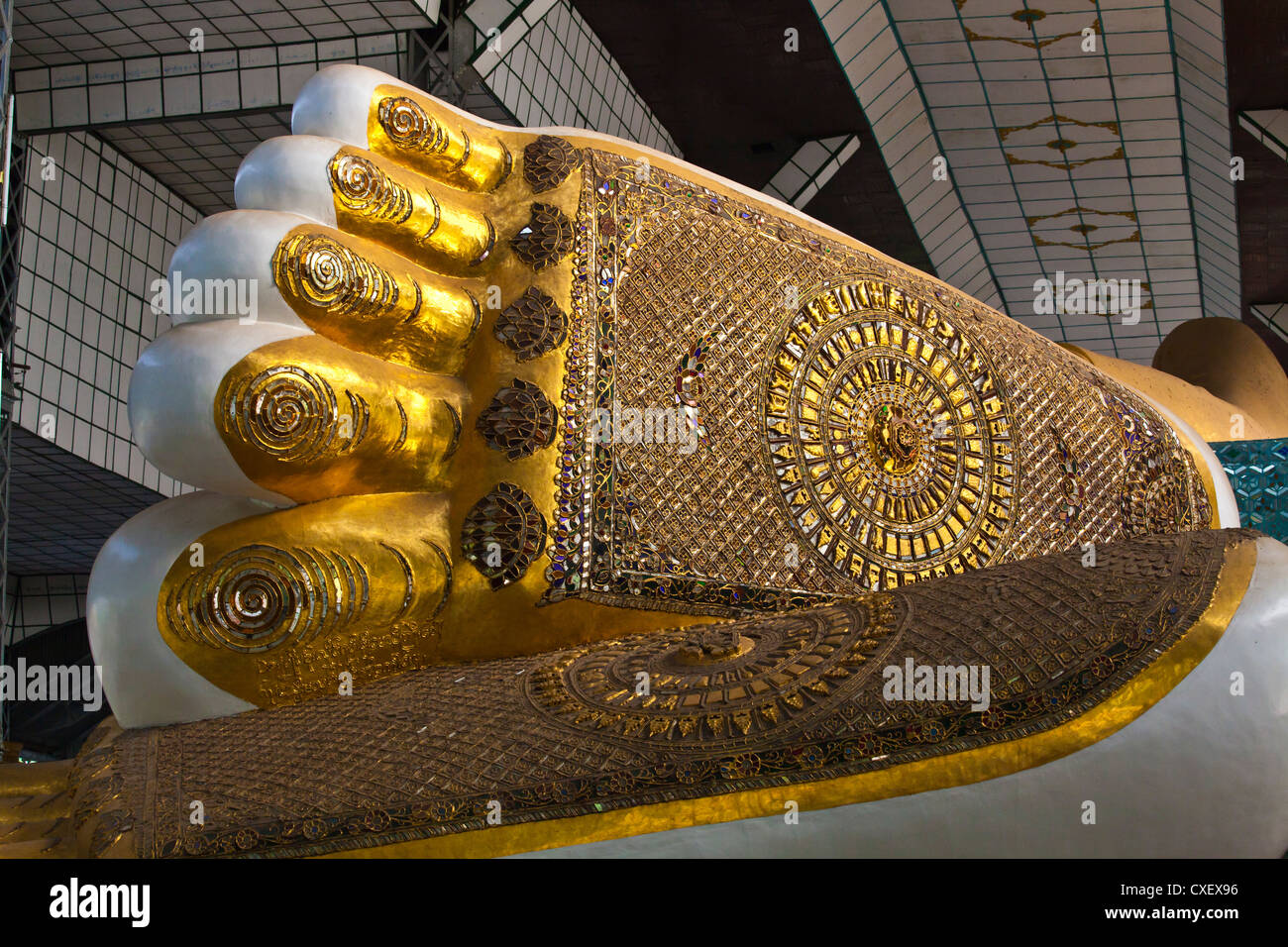 180 feet long hi-res stock photography and images - Alamy