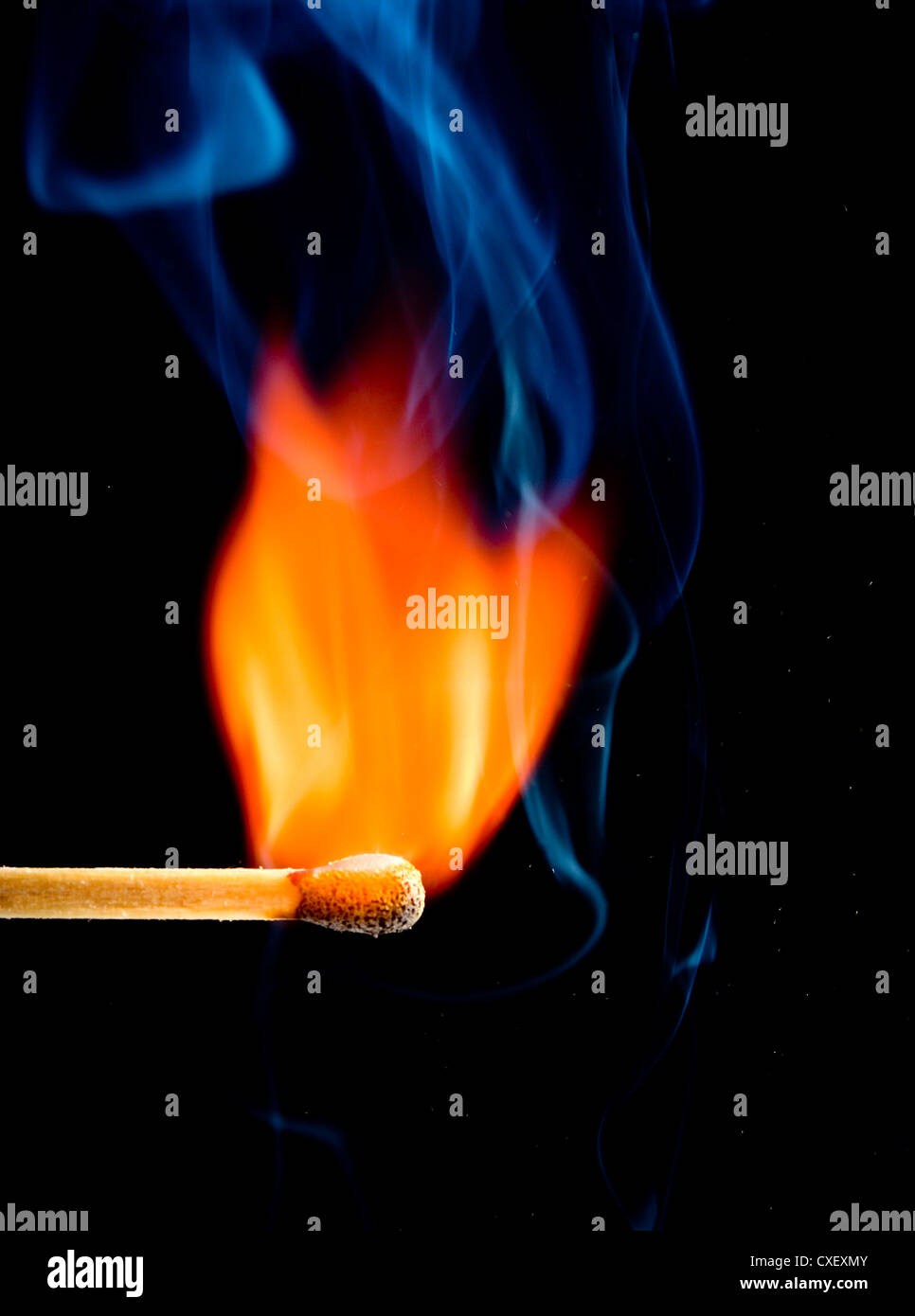 Matchstick flame hi-res stock photography and images - Alamy