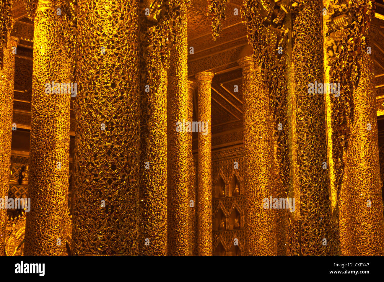 Pillars of gold hi-res stock photography and images - Alamy