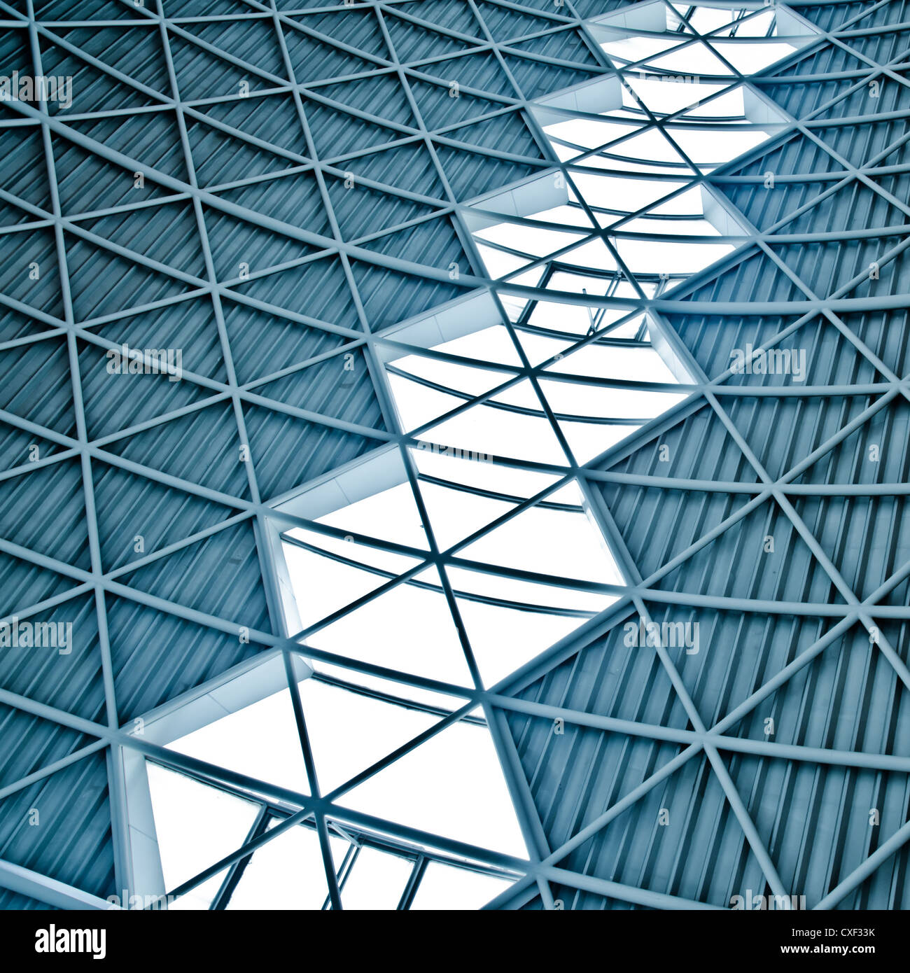 Modern city architecture hi-res stock photography and images - Alamy