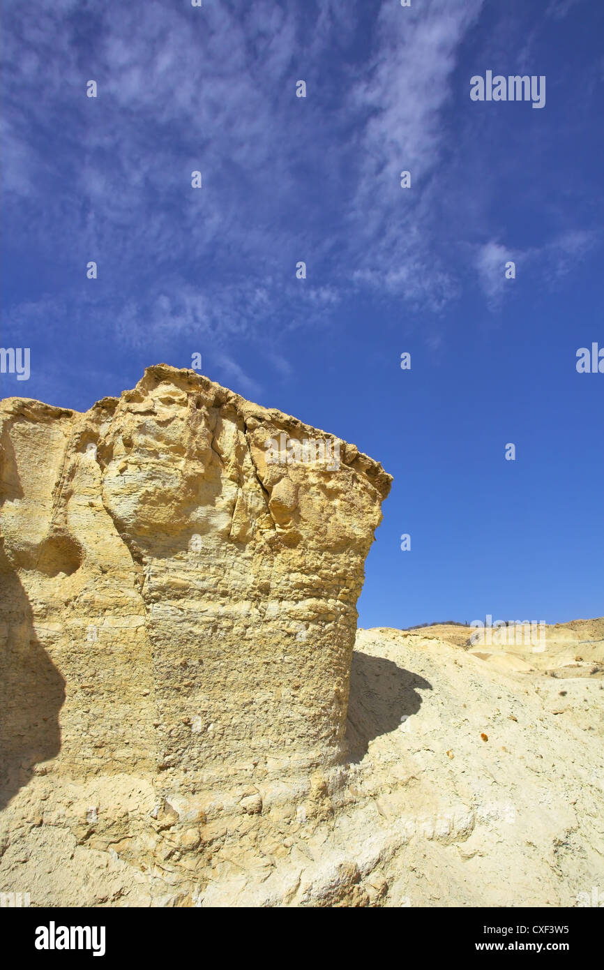 Cracked column hi-res stock photography and images - Alamy