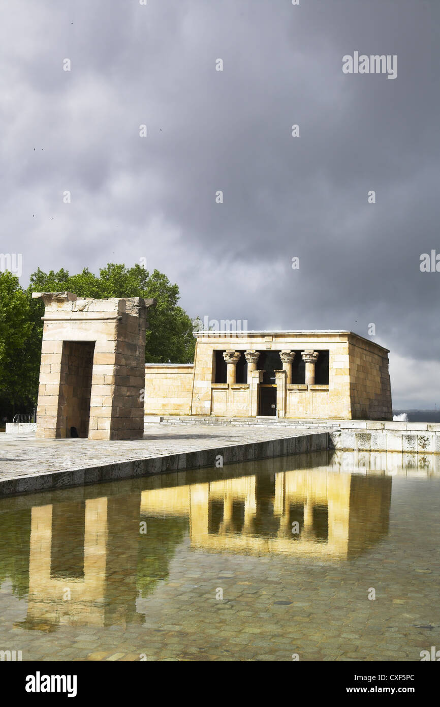 The temple Debod Stock Photo - Alamy