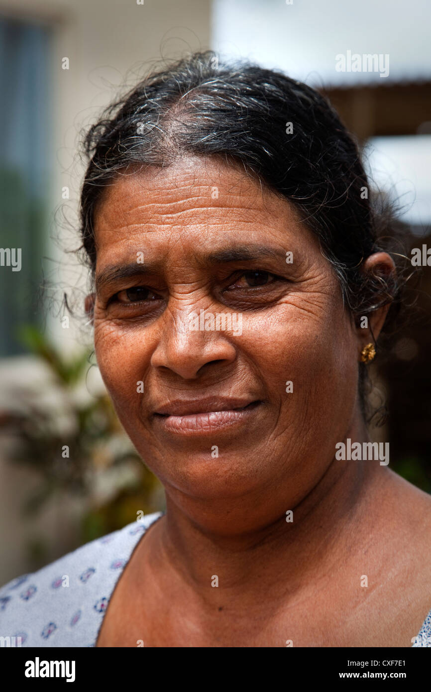 Elderly woman from the village of Waikkal, Sri Lanka Stock Photo - Alamy