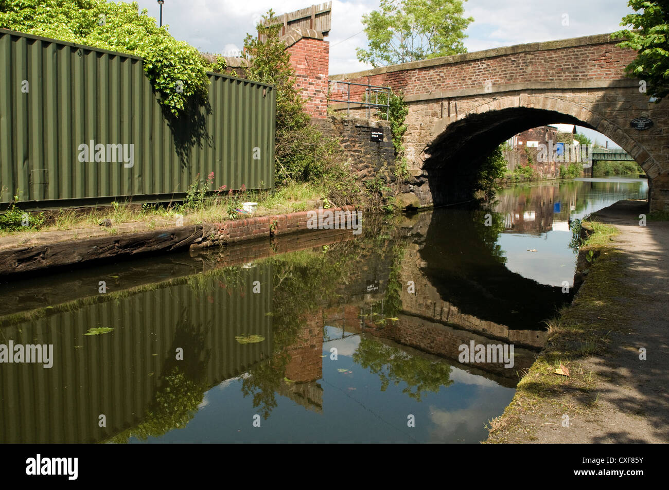 Sheffield rotherham canal hi-res stock photography and images - Alamy