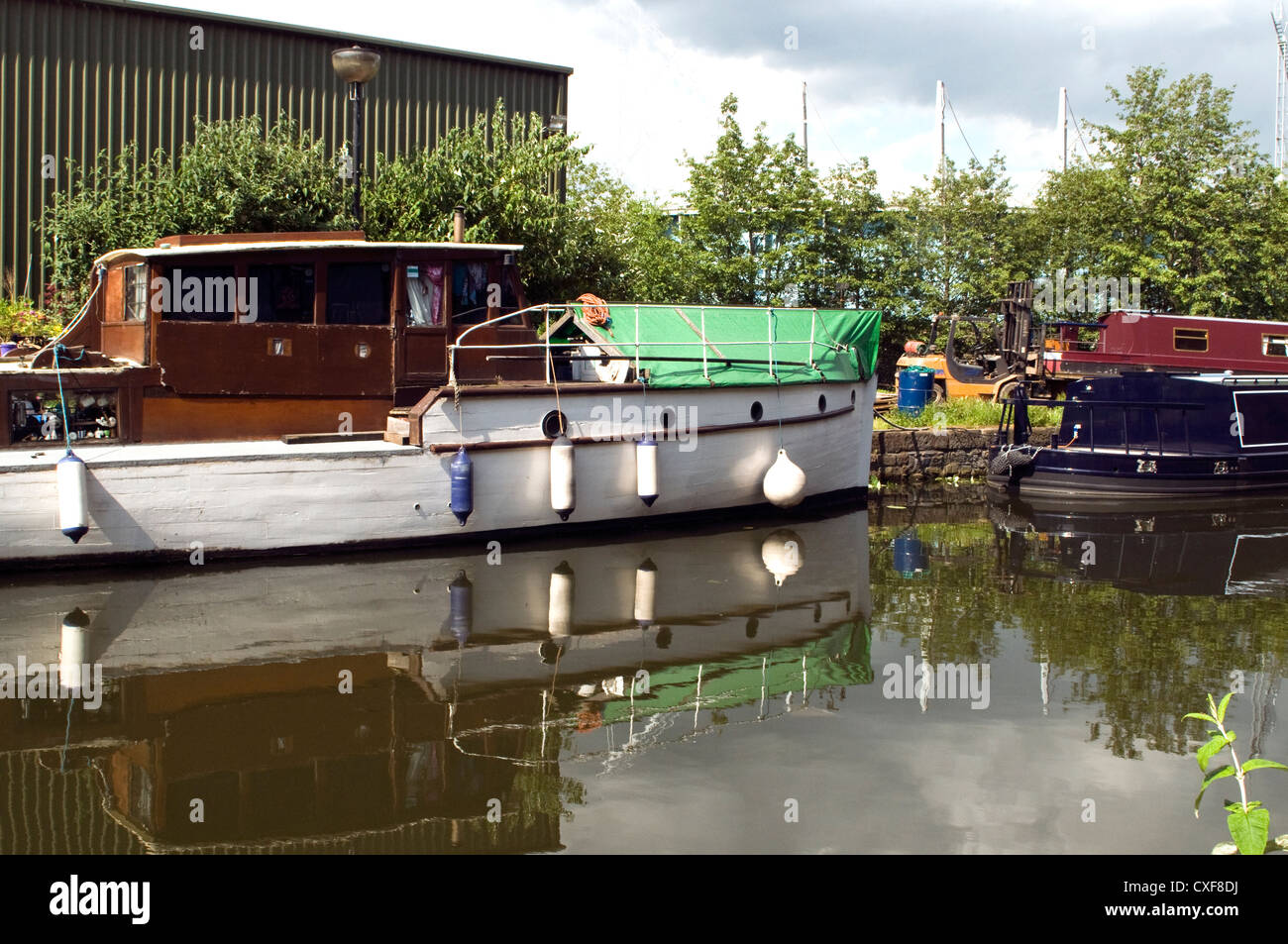 Boat repair yard hi-res stock photography and images - Alamy