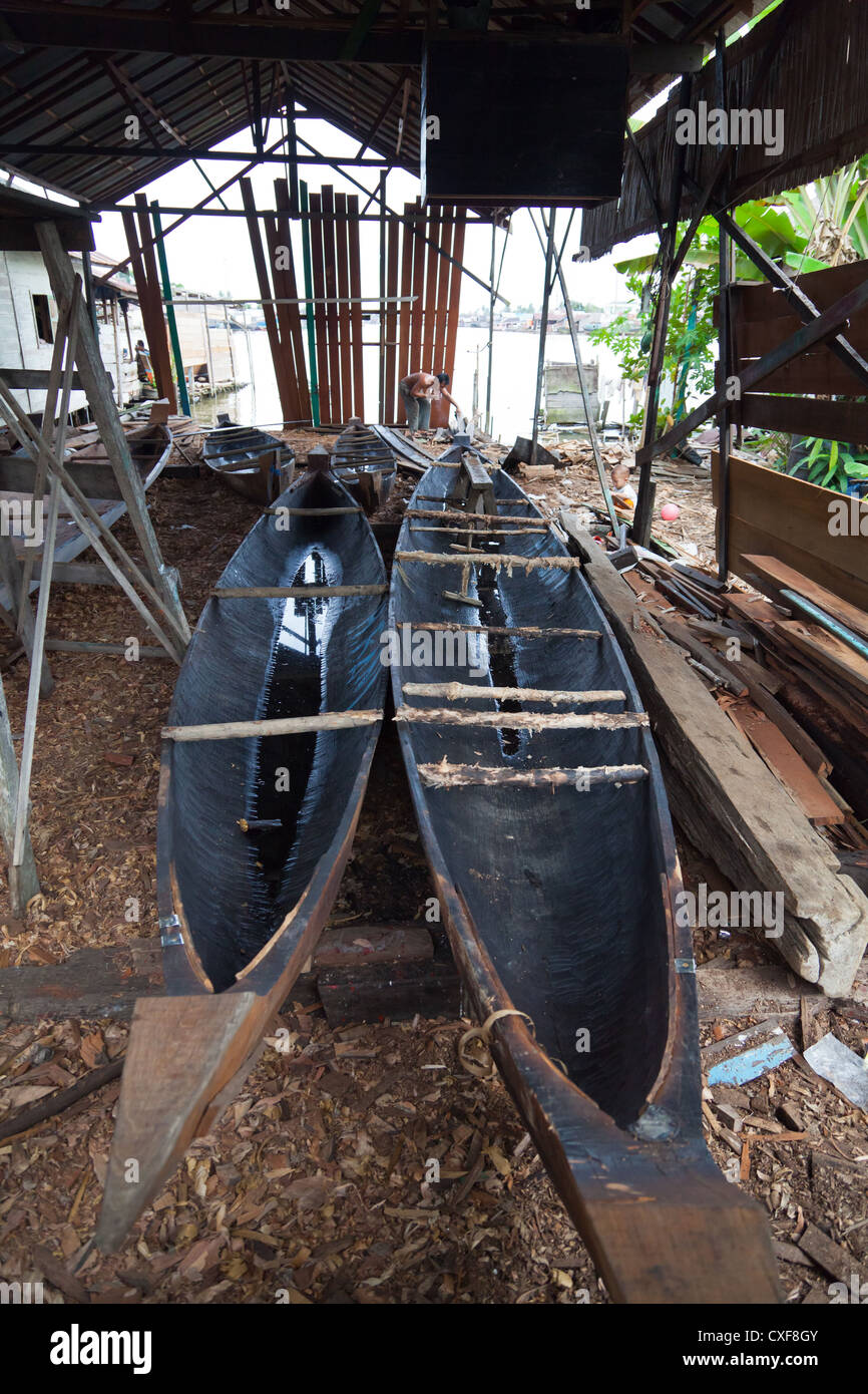 Traditional River Boat in a Boatyard in Banjarmasin in Indonesia Stock ...