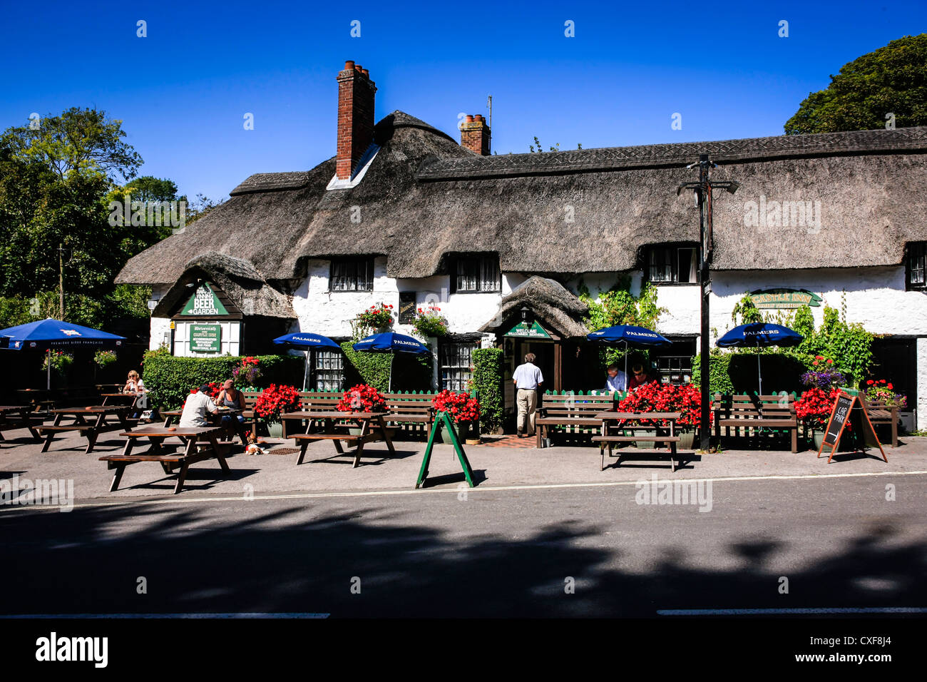 Thatched Pub Public House Country Pub Thatched Roof Stock Photos ...