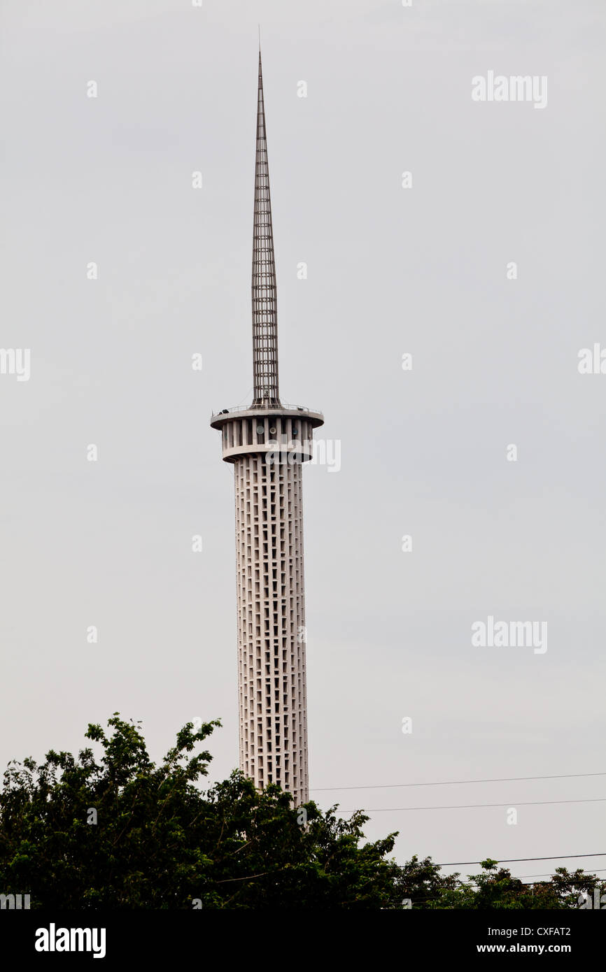 National monument merdeka square hi-res stock photography and images ...