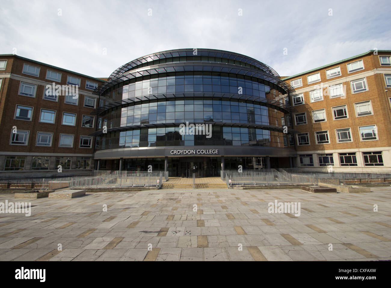 Croydon College, Croydon, Surrey Stock Photo - Alamy