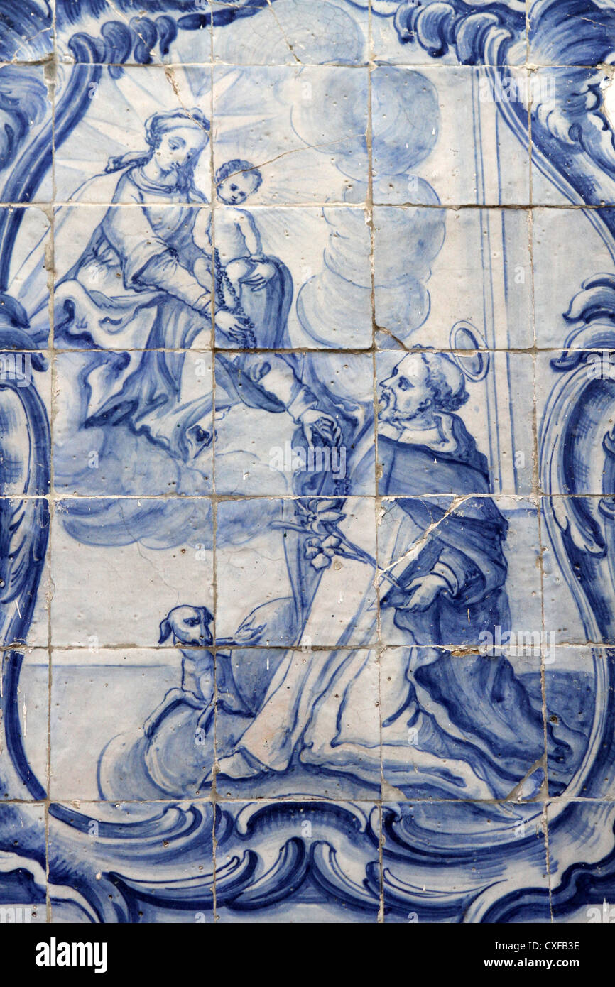 Azulejo tile lisbon hi-res stock photography and images - Alamy