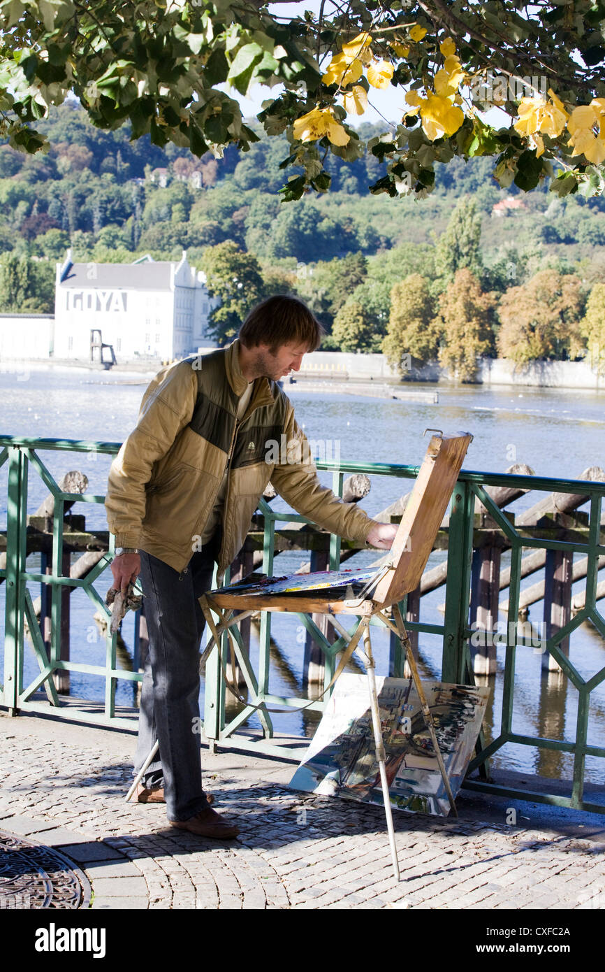 Painter/busker on the streets of Prague Stock Photo - Alamy