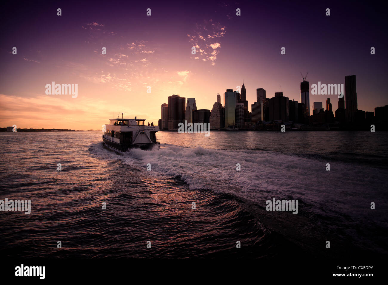 East river ferry view hi-res stock photography and images - Alamy