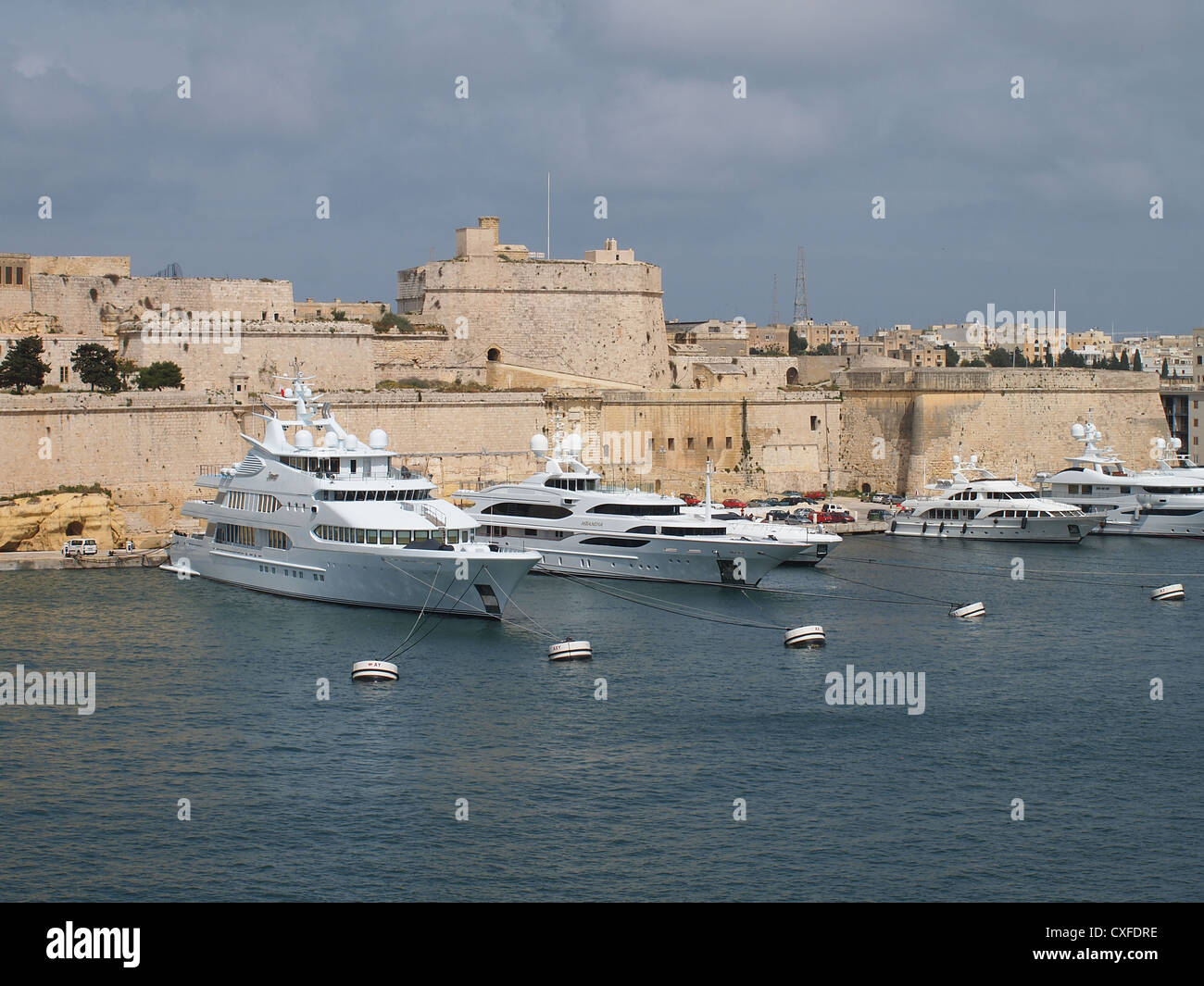 Yachts in Valletta harbour Stock Photo - Alamy