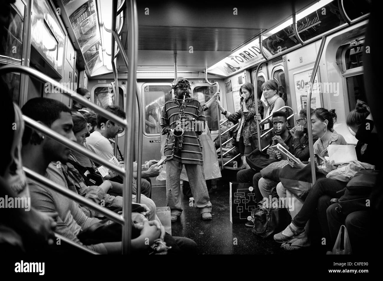 Train subway in manhattan Black and White Stock Photos & Images - Alamy