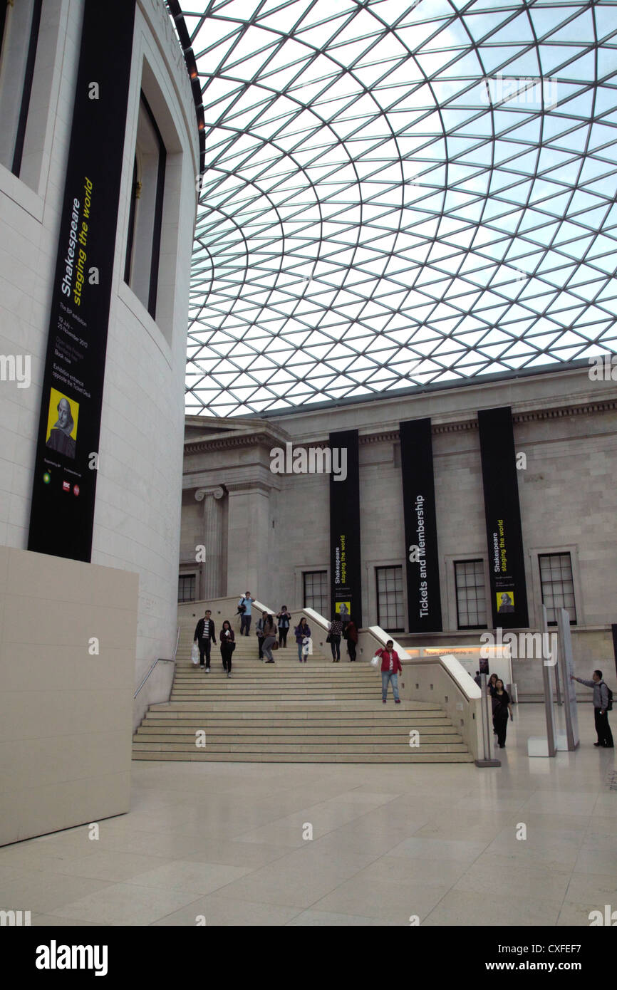 The great court inside the british museum hi-res stock photography and ...