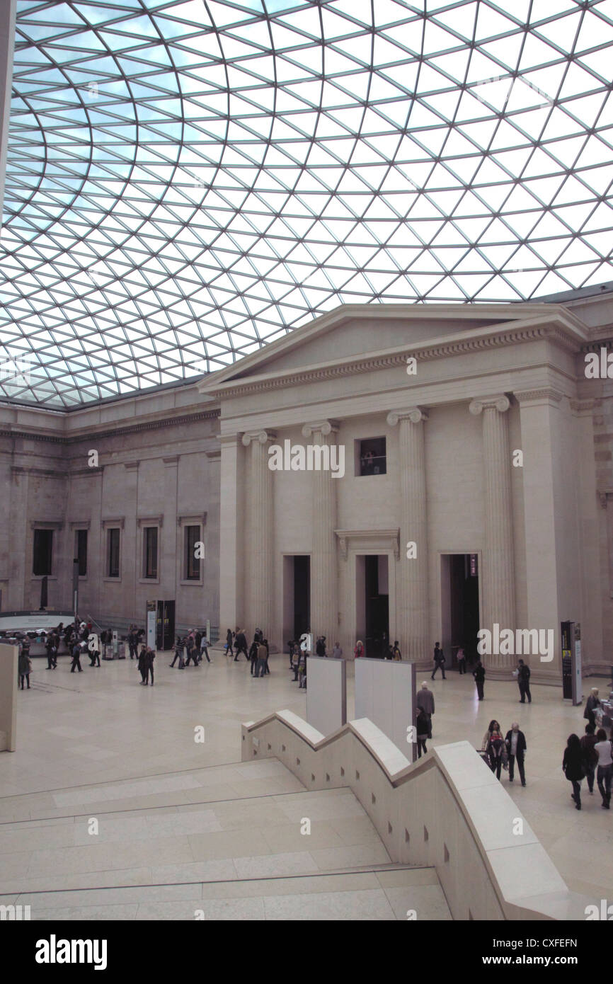 The great court inside the british museum hi-res stock photography and ...