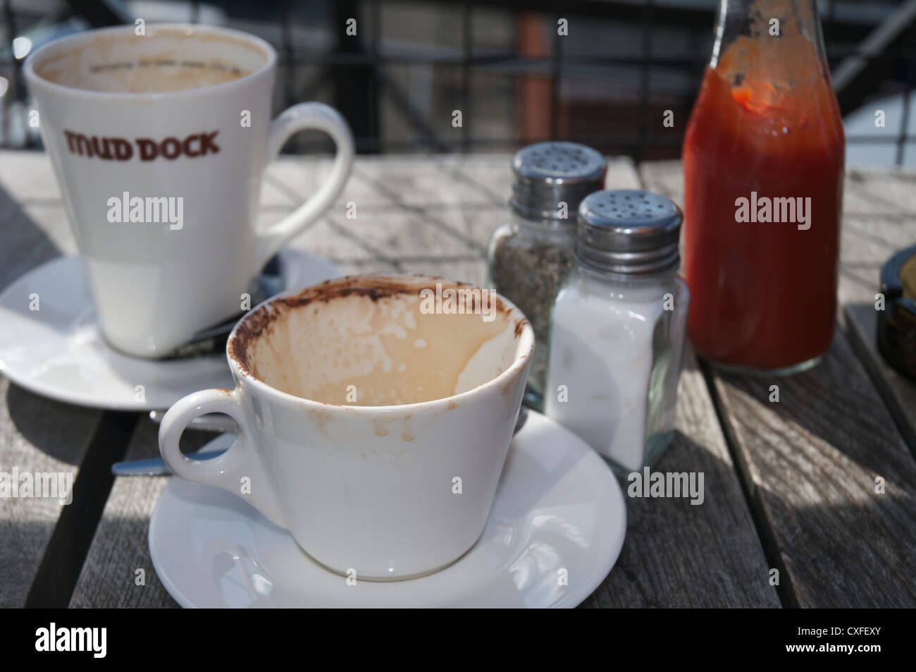Empty coffee shop uk hi-res stock photography and images - Alamy
