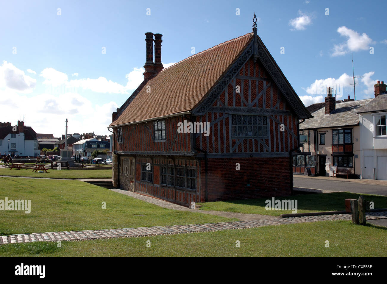 Tudor timber frame hi-res stock photography and images - Alamy