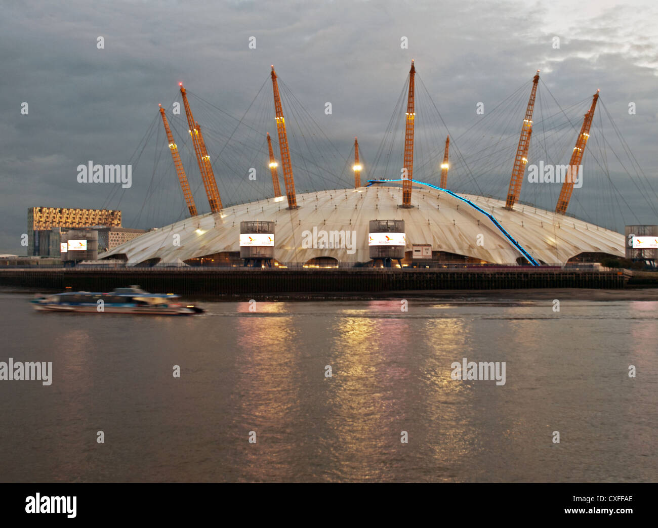 Twilight view of the 02 Arena at night showing River Thames and a ...