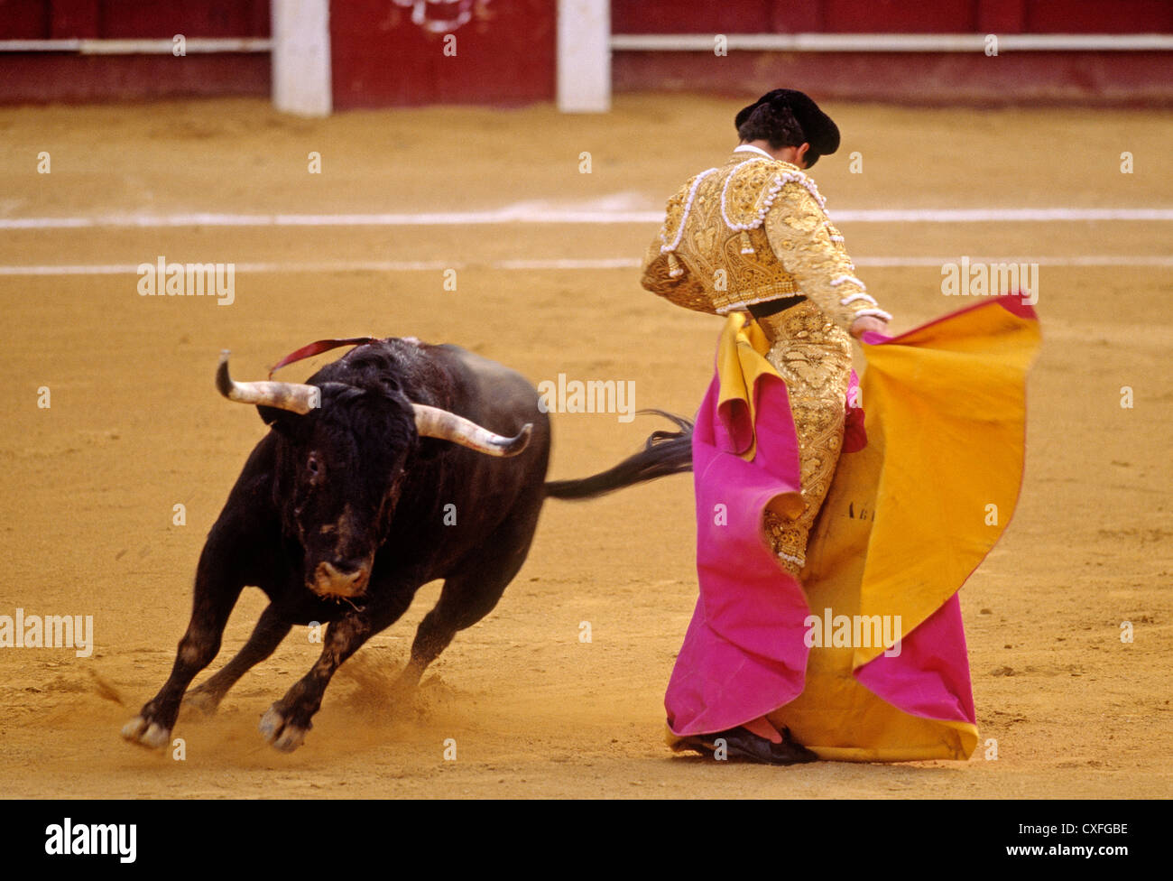 Toreros plaza hi-res stock photography and images - Alamy