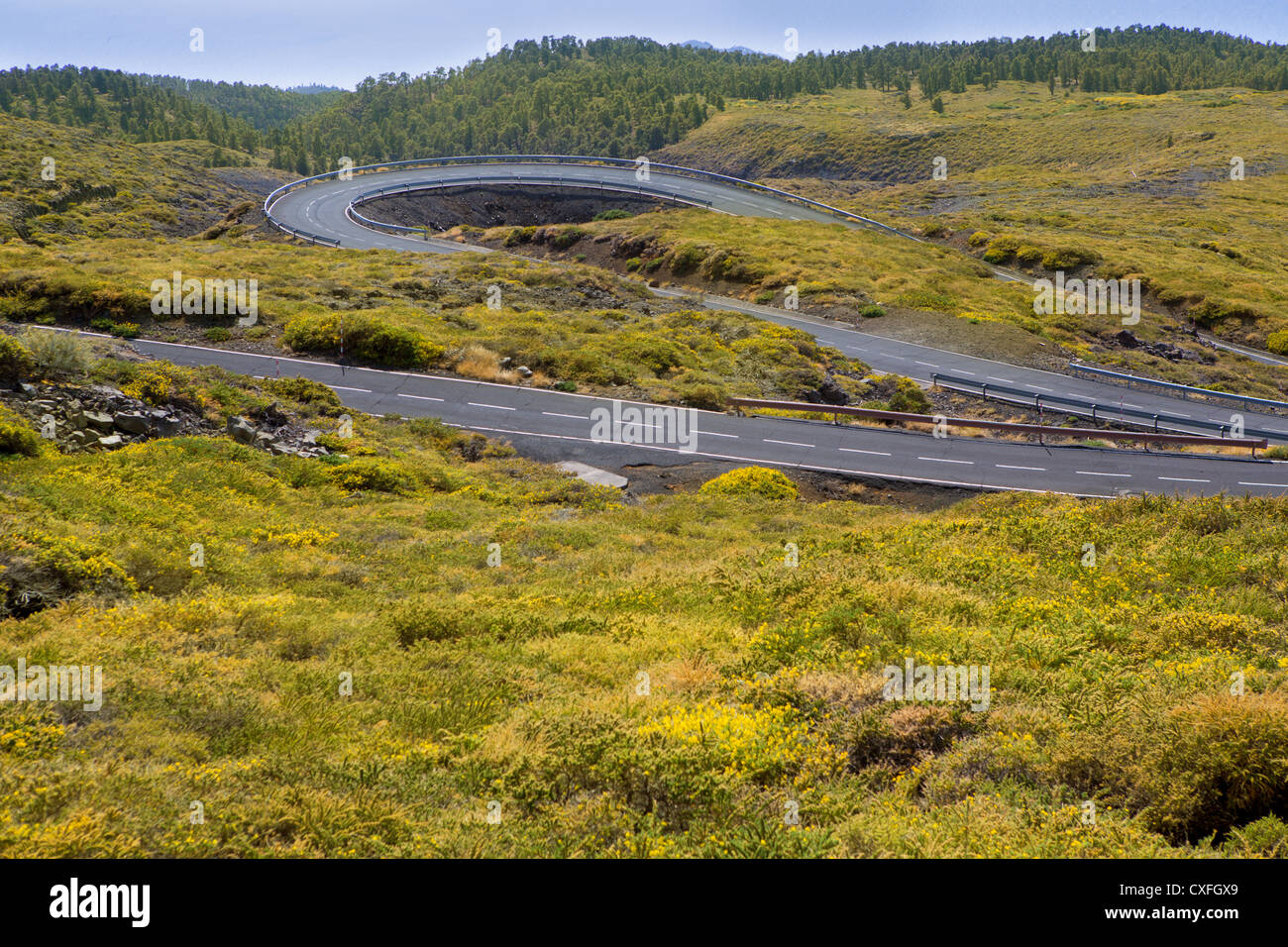 green mountain winding road curves dangerous for drivers Stock Photo ...