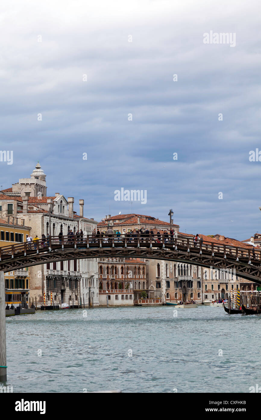 Accademia bridge over grand canal hi-res stock photography and images ...