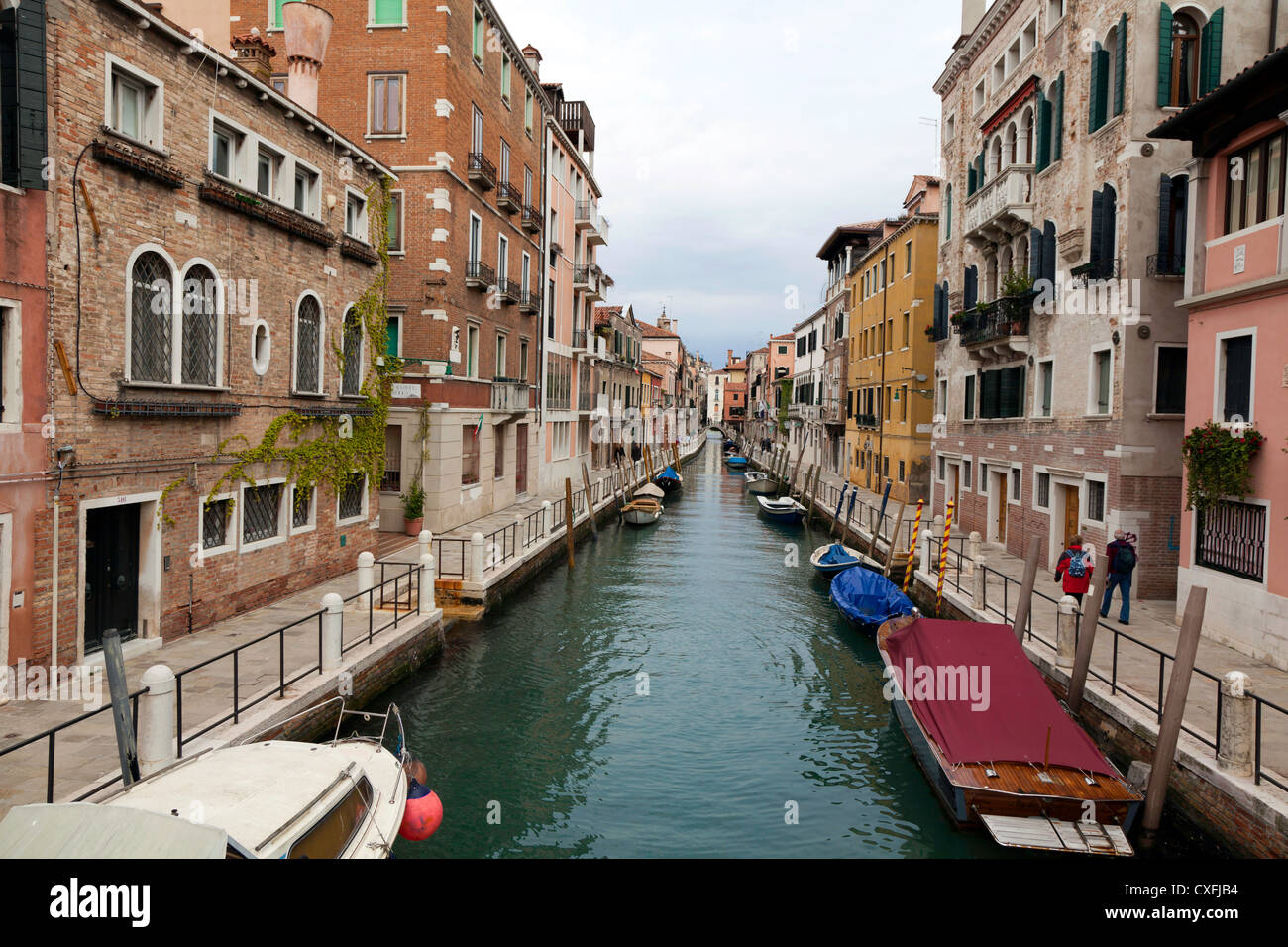 Powerboats hi-res stock photography and images - Alamy