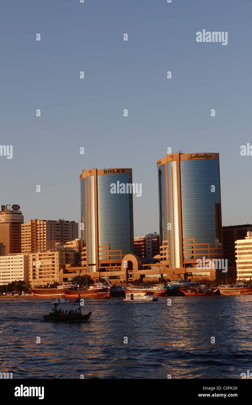 Ship building dubai hi-res stock photography and images - Alamy