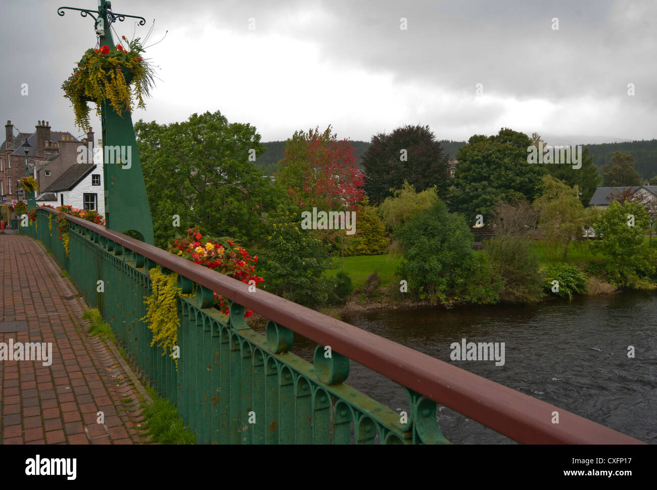 Bridge of earn perth hi-res stock photography and images - Alamy
