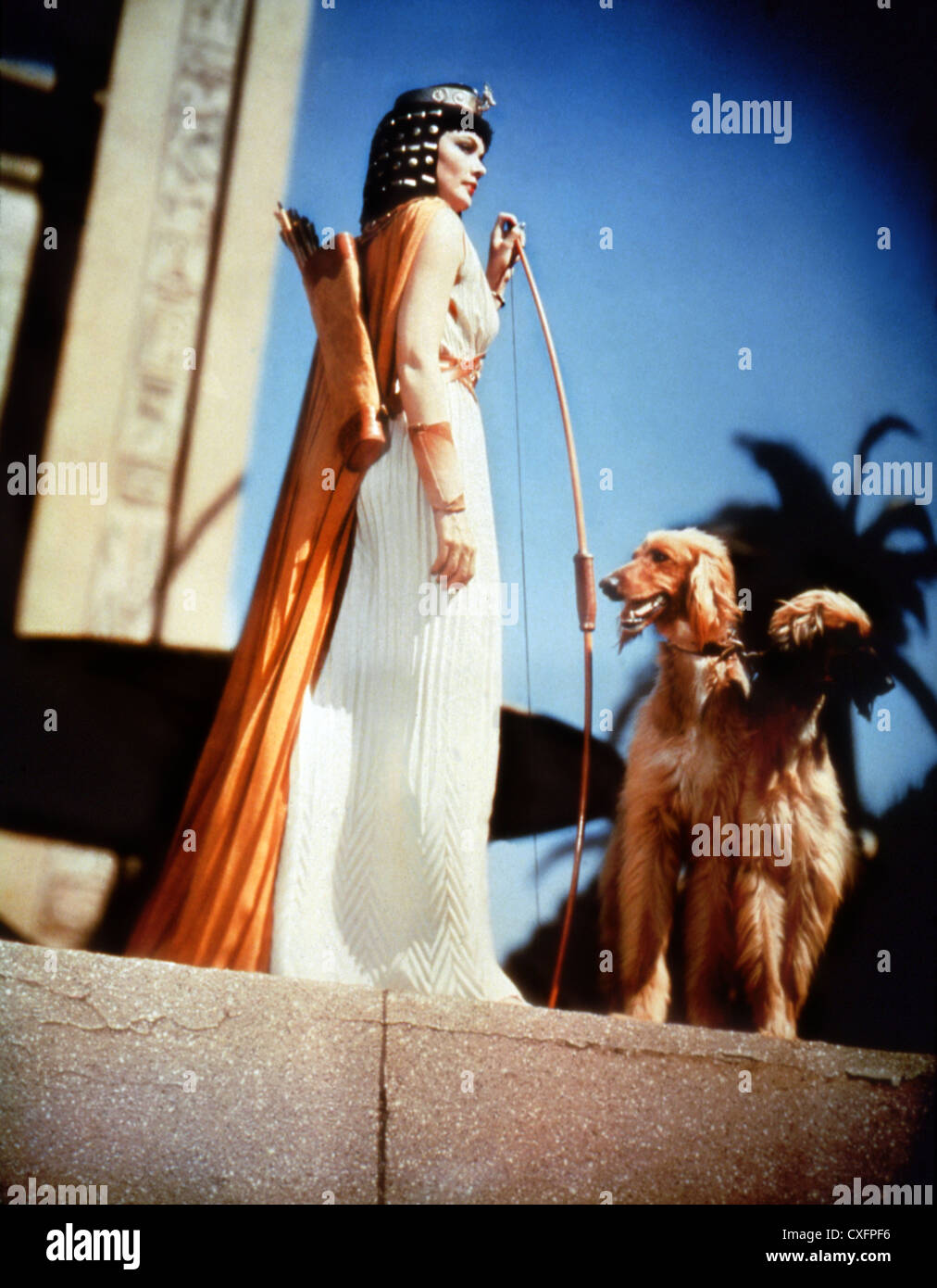 The egyptian 1954 movie hi-res stock photography and images - Alamy