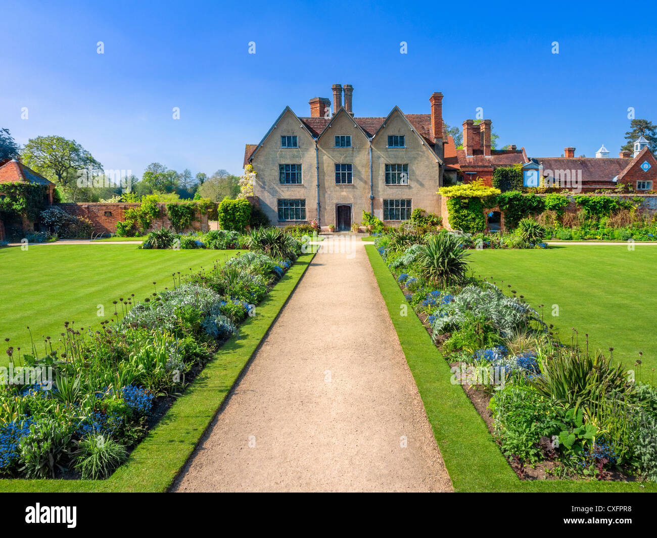 garden of a stately home Stock Photo - Alamy
