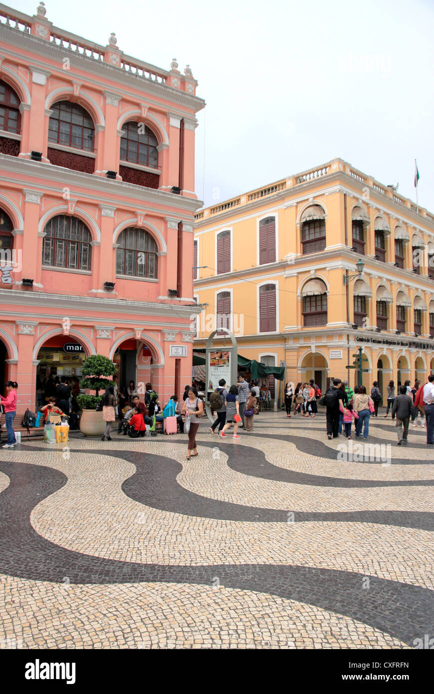 Senado square hi-res stock photography and images - Alamy