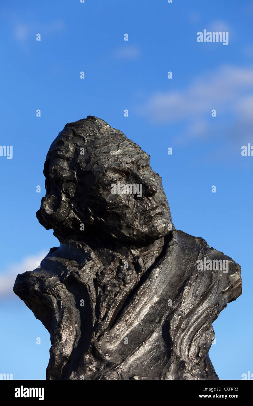Bust of 18th Century British explorer, Captain James Cook (1728-1779 ...