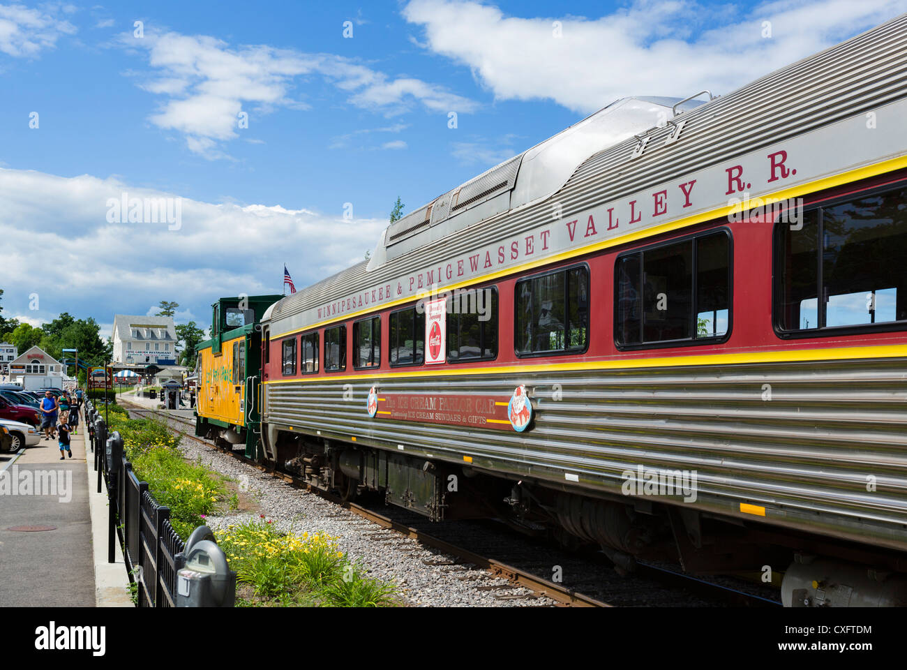Lake winnipesaukee scenic railroad hi-res stock photography and images ...