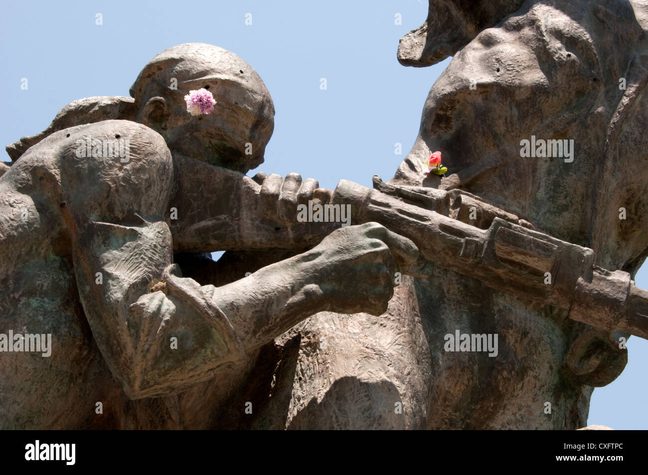 Freedom fighters statue hi-res stock photography and images - Alamy