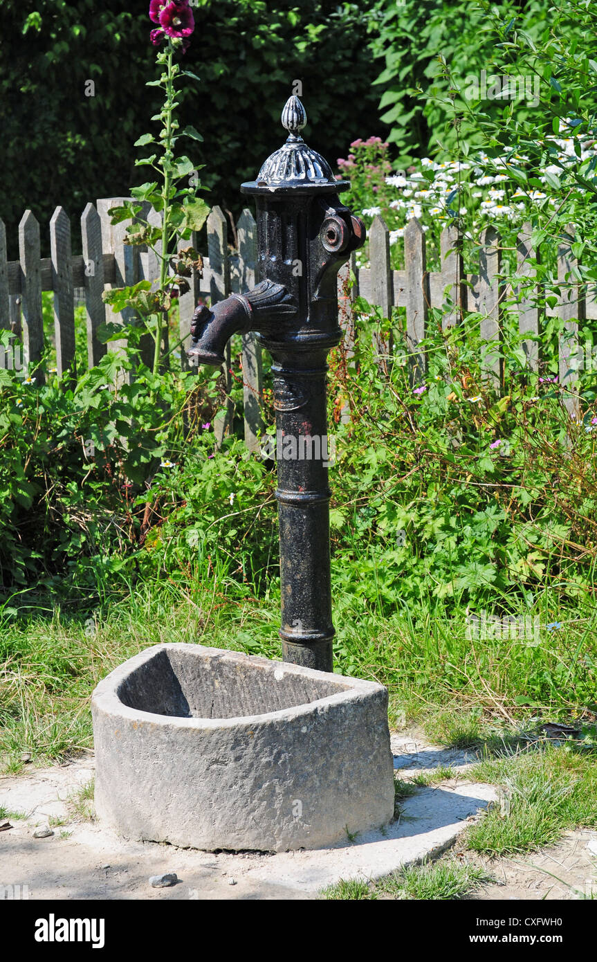 Old Water Trough High Resolution Stock Photography and Images - Alamy