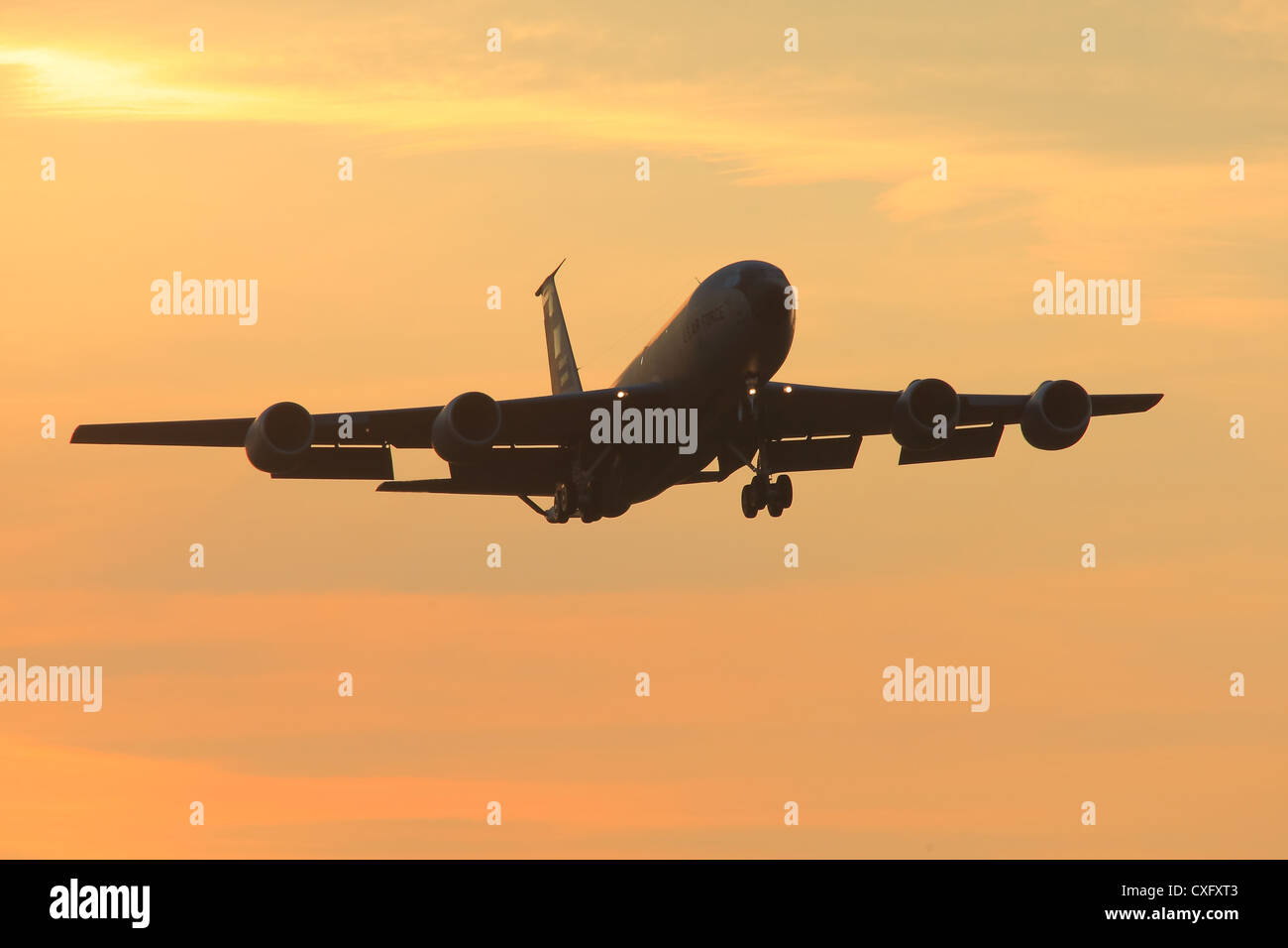 Boeing kc 135 stratotanker hi-res stock photography and images - Alamy