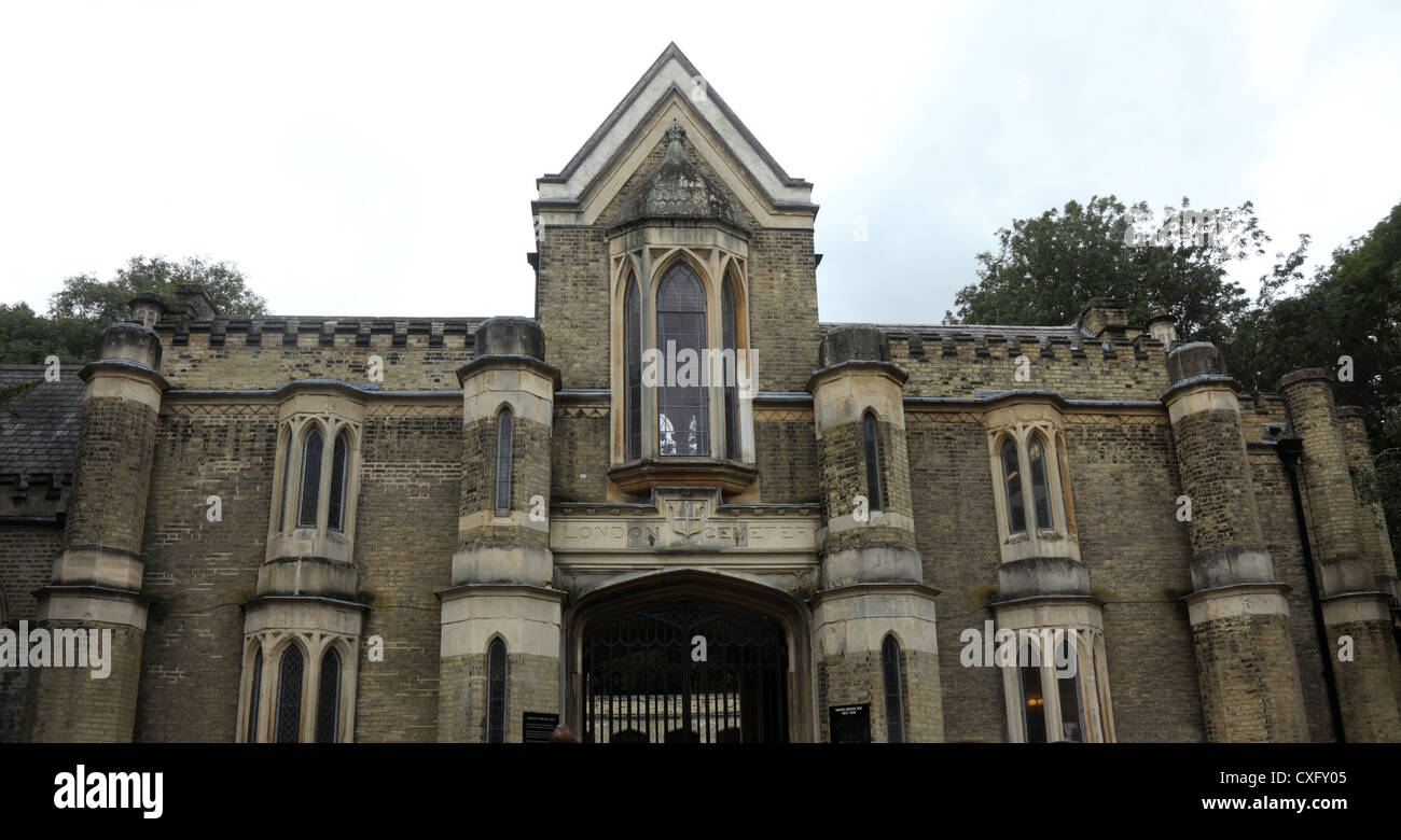 Highgate Cemetery West in London England Stock Photo - Alamy