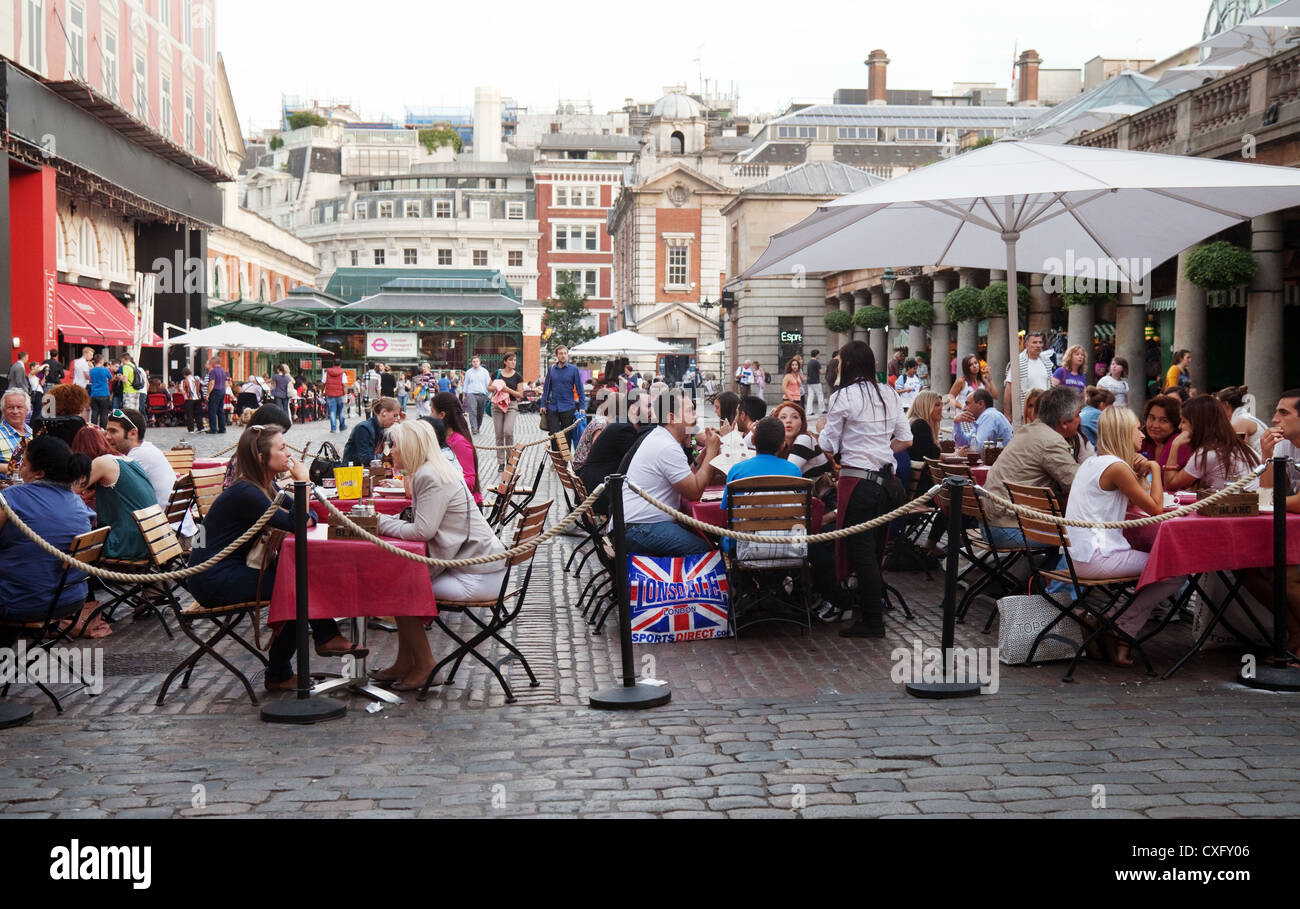 Cafe cafes london hi-res stock photography and images - Alamy
