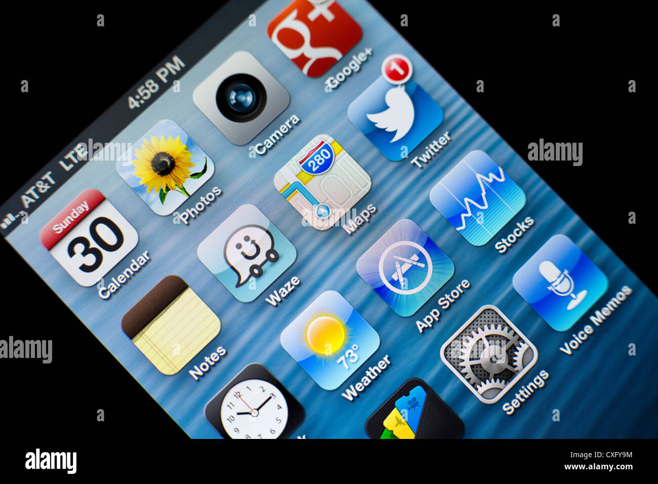 Iphone 5 map hi-res stock photography and images - Alamy