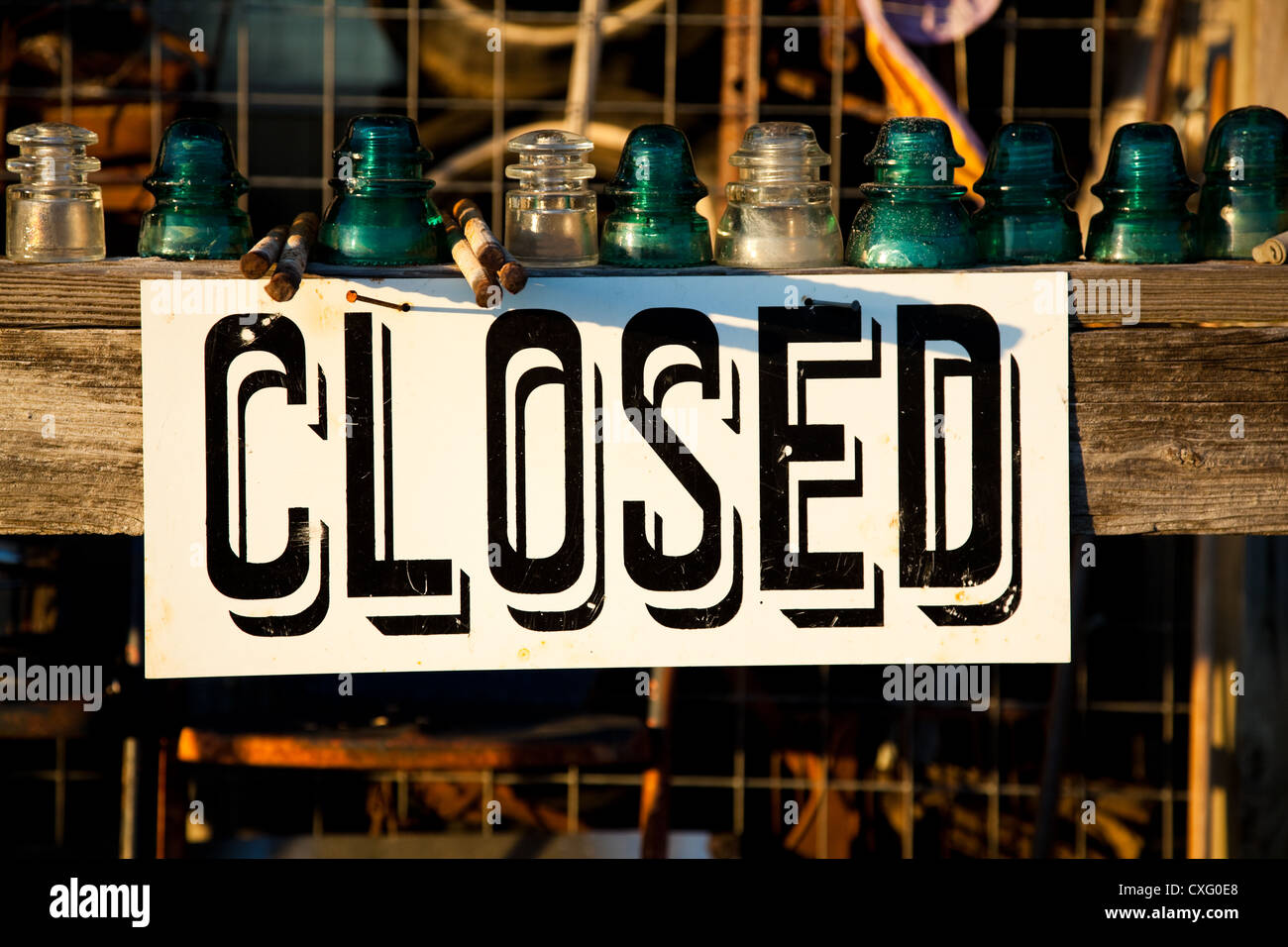 Closed storefront hi-res stock photography and images - Alamy