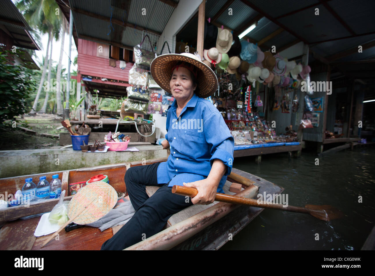 Damnoen Saduak Floating Market in Bangkok Thailand Stock Photo - Alamy