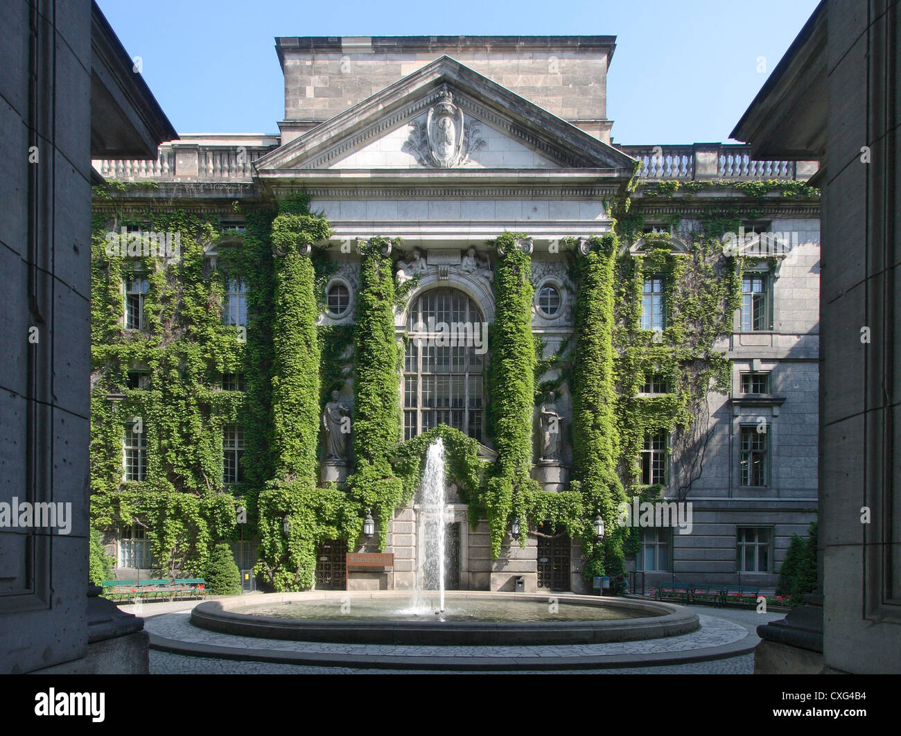 Berlin state library hi-res stock photography and images - Alamy