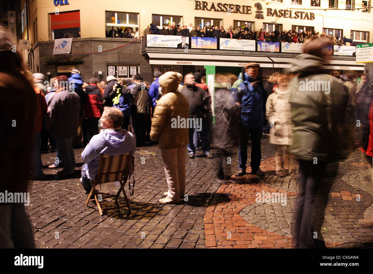 Visitors at the Basel carnival Morgestraich Stock Photo - Alamy