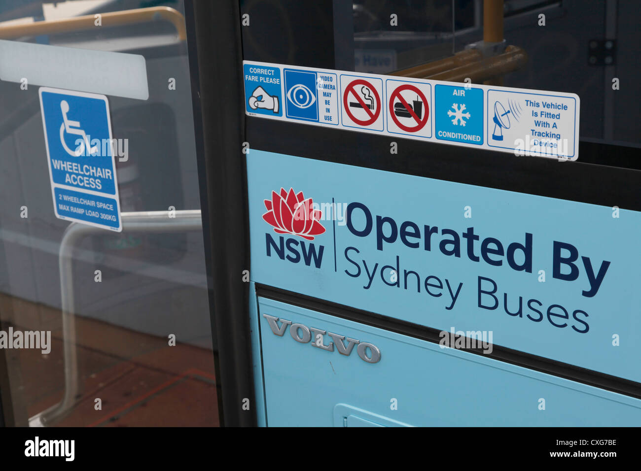 Wheelchair access at bus stop in Sydney, Australia Stock Photo - Alamy