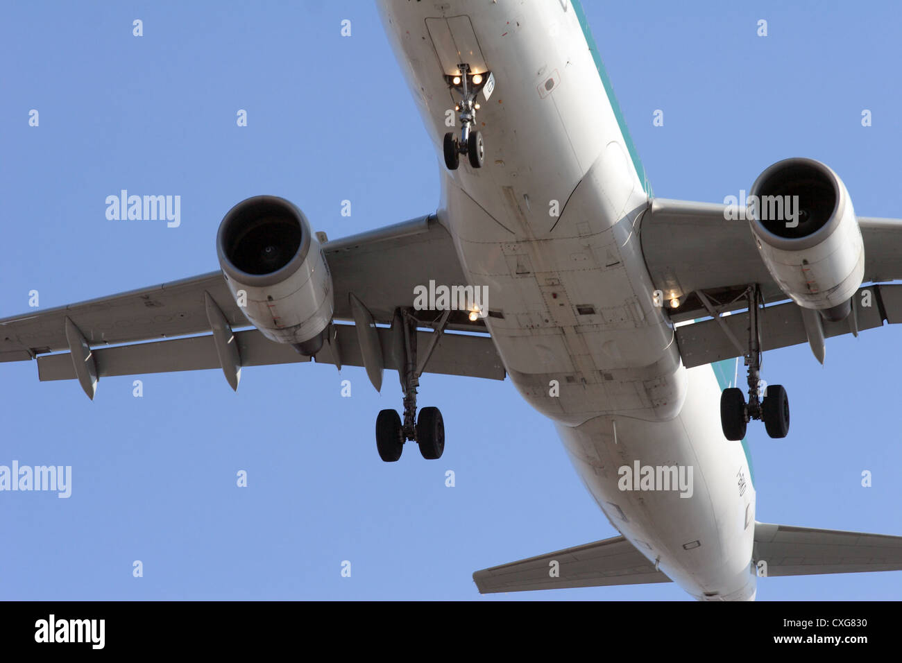Aircraft emissions engine hi-res stock photography and images - Alamy